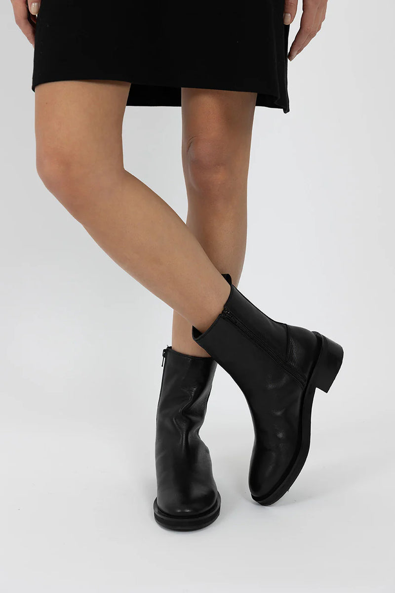 Humidity Barritz Black Combat Boot – THE LOFT St Georges